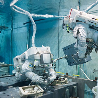 360 Video: Watch NASA Astronauts Train for a Spacewalk Underwater ...
