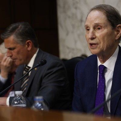 Senator calls for federal probes of UnitedHealth for negligent cyber ...